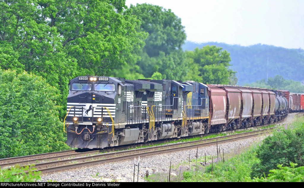 NS 9386, BNSF's Aurora Sub.